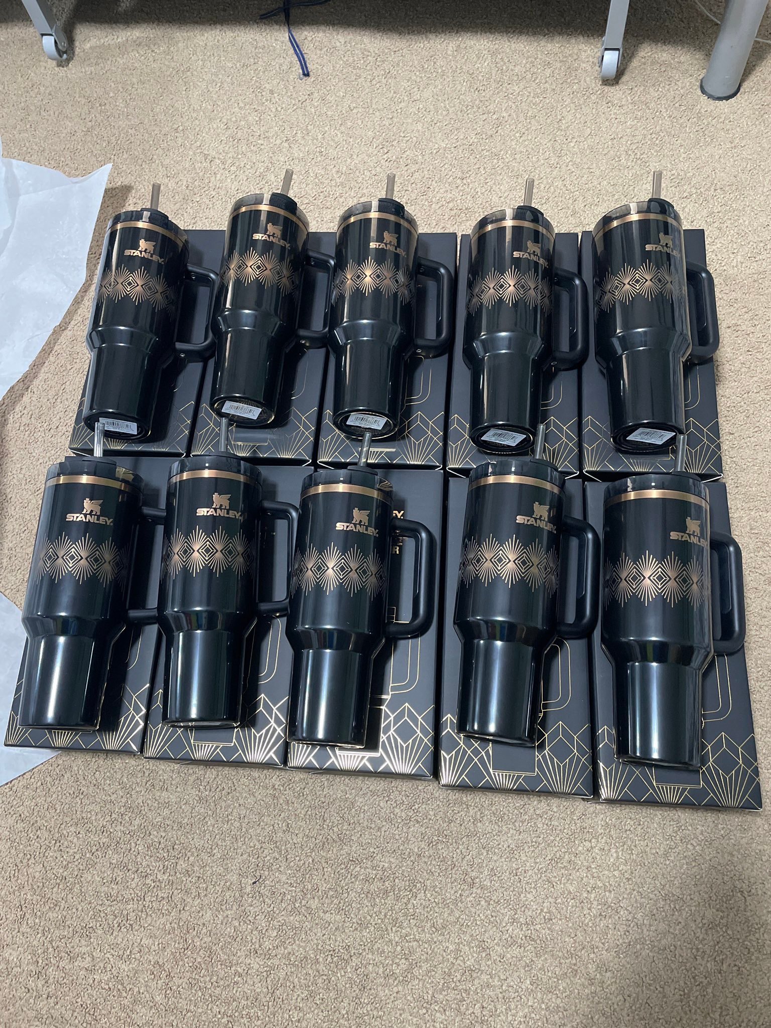 Stanley cups - Wholesales Liquidation Pallets1